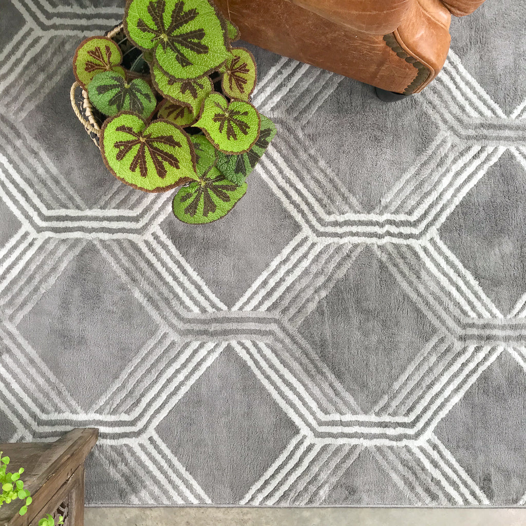 Luciana Lexis Grey Faded Geometric Hexagon Rug – loomedhome